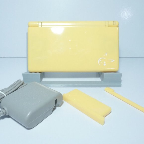 Nintendo | Video Games & Consoles | Nintendo Ds Lite Pikachu Yellow ...